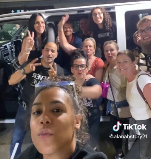 13 Strangers Share a Van After Their Flight Gets Canceled - Traveler Dreams