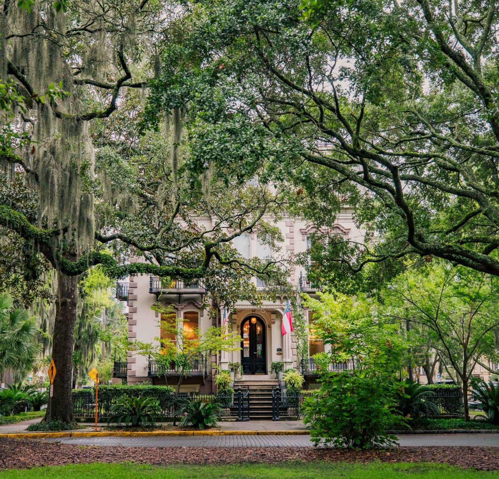 Visit This Underrated American City—Savannah, Georgia - Traveler Dreams